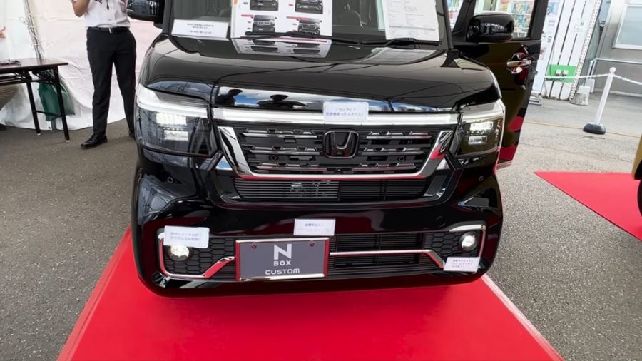新型「N-BOXカスタム(JF5)」ホンダアクセスの純正オプション装備フル装備(全38点)の紹介動画が興味深い。LEDフォグライトやサンシェード内蔵大型ルーフコンソールなど。 – 【N-BOX ...